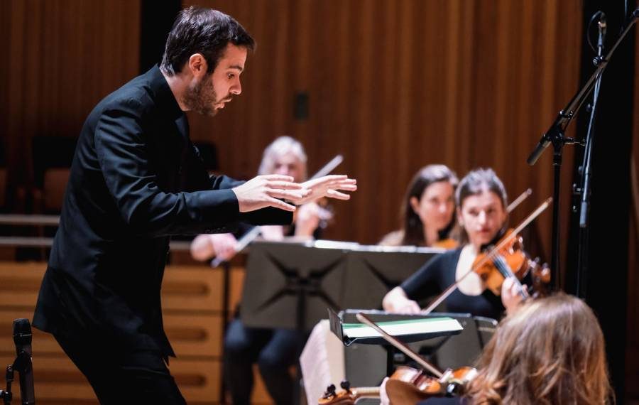 Royal Northern Sinfonia with Dinis Sousa | The Glasshouse